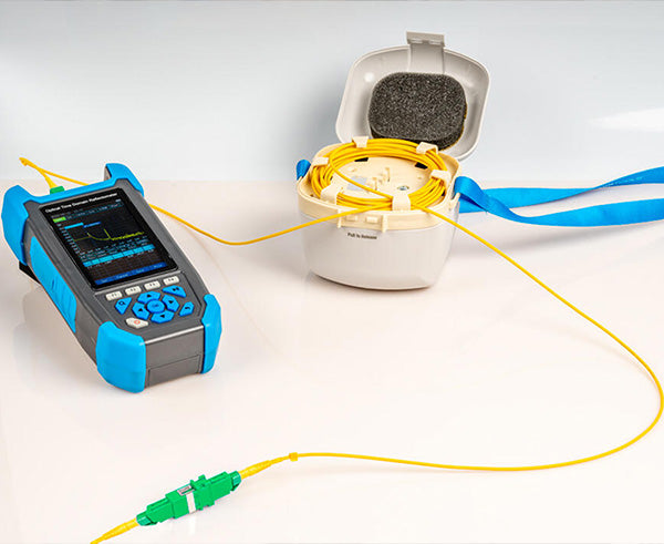 Singlemode Fiber Optic Launch Cable, 1000 m, SC/APC-LC/APC — Primus Cable