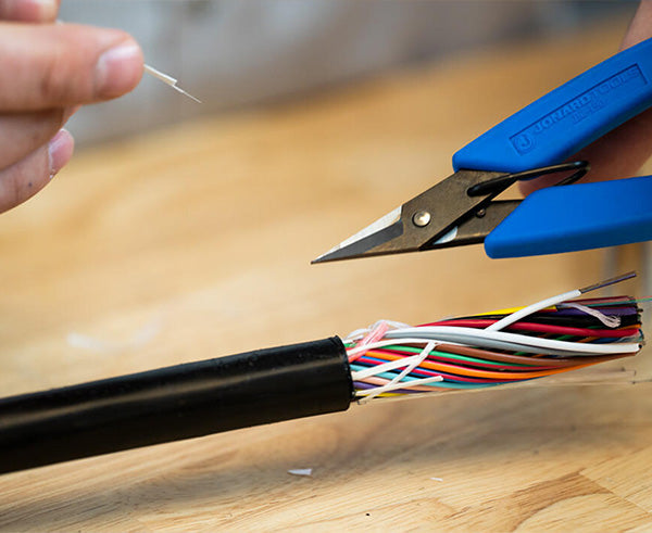 Flush Cut Kevlar® Cutters — Primus Cable